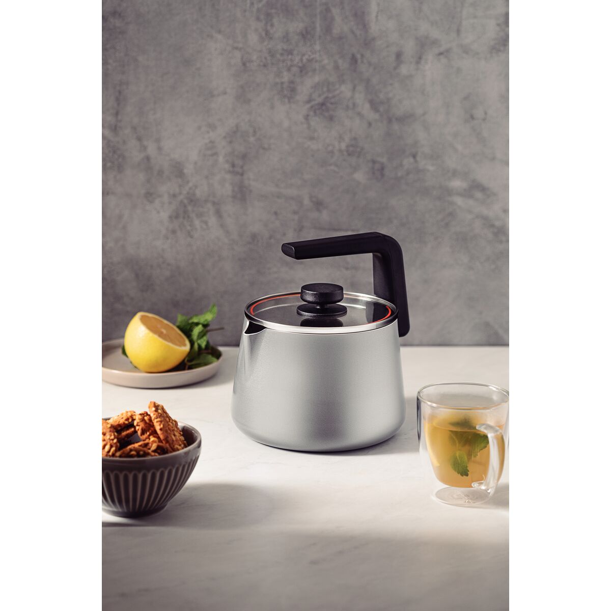 Tetera Tramontina en Aluminio con Revestimiento Interno y Externo ...